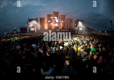Hockenheim, Germany. 19th June, 2015. Guitarist Matthias Roehr of the ...