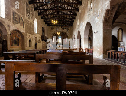 Montefalco, Perugia, Umbria, Italy: ancient narrow alley with arches ...