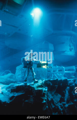Abyss / Ed Harris Stock Photo - Alamy