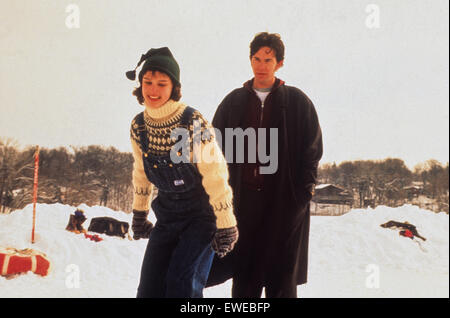 BEAUTIFUL GIRLS (1996) NATALIE PORTMAN BTFG 042 Stock Photo - Alamy