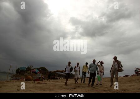 Allahabad, India. 25th June, 2015. A cloudy weather on Thursday in ...