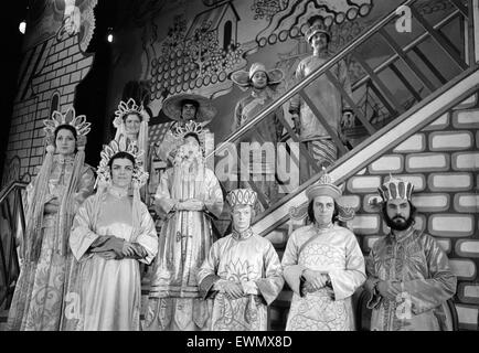 Birmingham Hippodrome - Panto Photo Call for Goldilocks and the Three ...