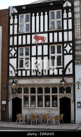 15th Century The Red Lion Pub, High Street, Chalgrove, Oxfordshire ...