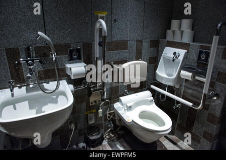 Universal design restroom,Tokyo,Japan Stock Photo - Alamy