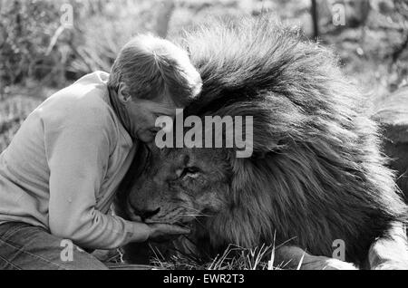 Noel Marshall with his animals on his San Fernando Valley compound ...