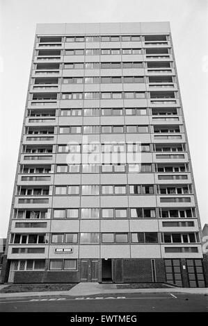 1960s, historical, a new high-rise office block being constructed ...
