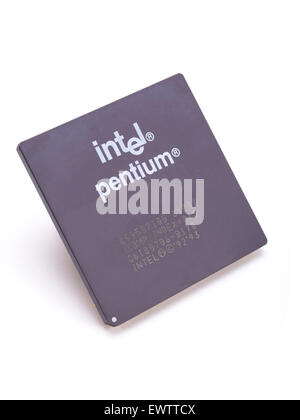 Intel Pentium 100mhz cpu chip A80502100 1994 Stock Photo - Alamy