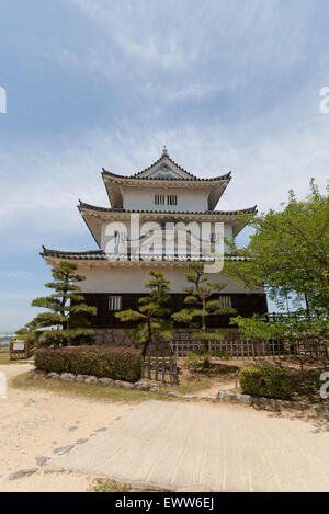 Marugame castle in Japan. Original castle keep, tenshu, in the sotogata ...