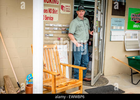 Washburn, Tennessee, USA. 01st July, 2015. Hardware Store Owner Jeff ...