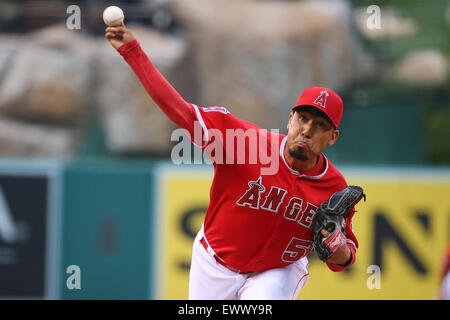 New York Yankees pitcher Fernando Cruz throws against the Detroit ...