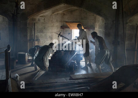 Mannequin models recreate battle scene inside Pendennis castle ...