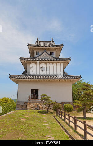 Marugame castle in Japan. Original castle keep, tenshu, in the sotogata ...