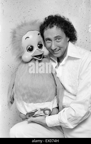 Keith Harris, ventriloquist and dummy, Orville the Duck , entertain ...