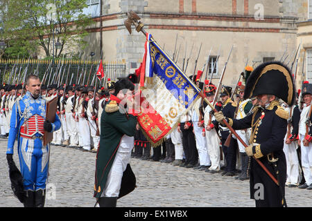Napoleon Bonaparte bids farewell to the Old Guard at Fontainebleau ...