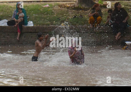Lahore, Pakistan. 05th July, 2015. A large number of Pakistani people ...