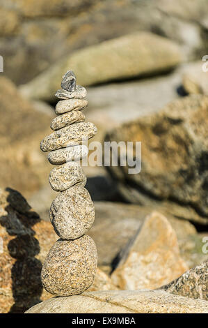 A beach with rock balancing stacks Stock Photo - Alamy