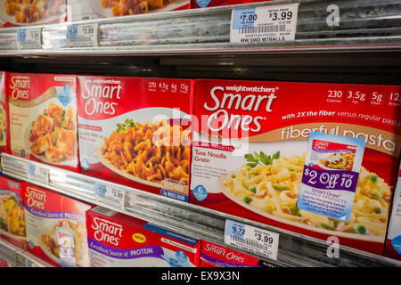 Weight Watchers Smart Ones frozen spaghetti with sauce ready-meal ...