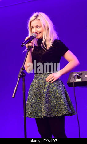 Australian singer-songwriter Kate Miller-Heidke performs at the Apple ...