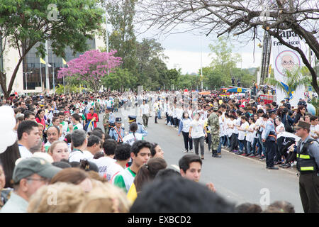 People gather before the arrival of Pope Leo XIV to the archaeological ...