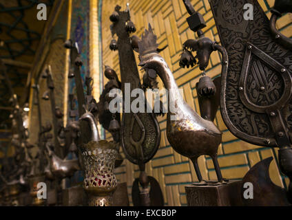 Alam Inside The Shrine Of Hasan Ibn Musa Ibn Ibn Jafar, Isfahan ...