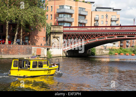 Free Water Taxi in Leeds. Twee and Drie on the River Aire Stock Photo ...