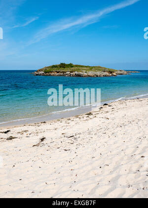 Pelistry Bay beach and Toll's island, St. Mary's, Isles of Scilly ...