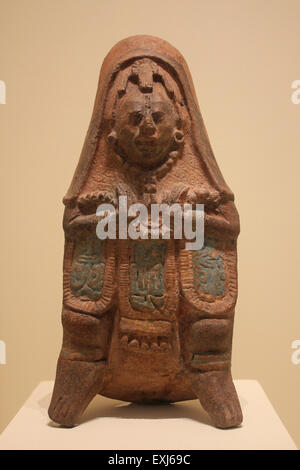 mayan pottery figurines Stock Photo - Alamy