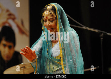 Sitara Devi, Indian dancer, classical Kathak style dancing, singer ...
