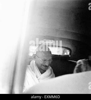 Mahatma Gandhi laughing sitting in light mood India August 1942 Stock ...