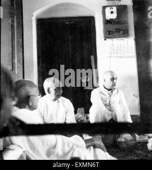 Jawaharlal Nehru, Mahatma Gandhi and Sardar Vallabhbhai Patel in ...