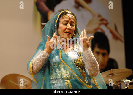 Sitara Devi, Indian dancer, classical Kathak style dancing, singer ...