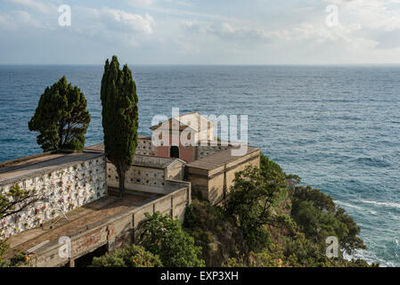 Chapel and cemetery, UNESCO World Heritage Site, Manarola, Cinque Terre ...