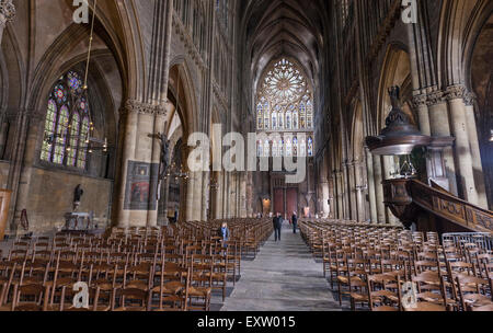Gothic Rayonnant stained glass rose window, Cathedral Basilica of Saint ...