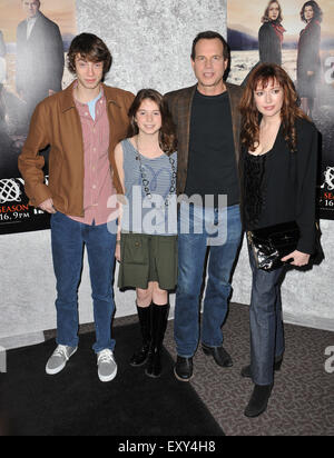 Bill Paxton with his family Los Angeles Premiere of the HBO Original ...
