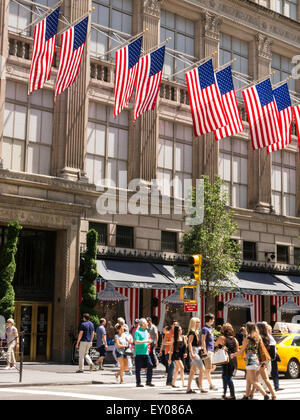 Saks Fifth Avenue Flagship Storefront, NYC Stock Photo - Alamy
