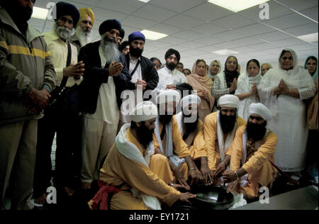 Khalsa Ceremony Gurdwara Southall London Stock Photo - Alamy