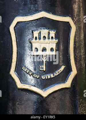 E-mail symbol and shield Stock Photo - Alamy