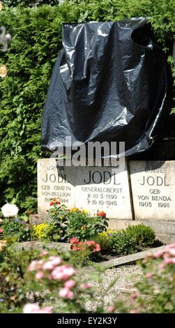 Grave of Colonel General Alfred Josef Ferdinand Jodl, during the Nazi ...