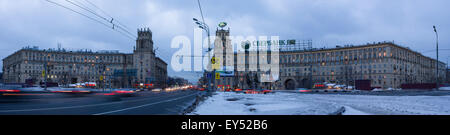 Leninsky avenue of Moscow at winter evening. Trolley bus at the bus ...