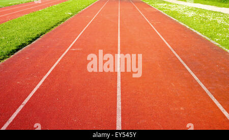 Straight running track, race track, sprint track, markings, red, green ...