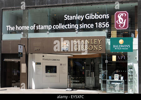 London, England, UK. Stanley Gibbons stamp shop in the Strand Stock ...