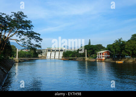 Hanging Bridge, Malampuzha, Kerala, India Stock Photo - Alamy