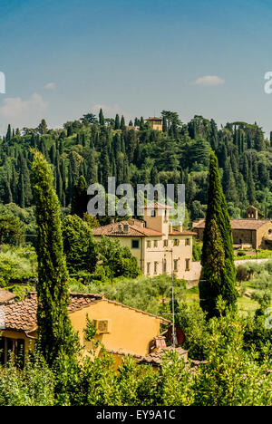 Remote farmhouse, Tuscany, Italy Stock Photo - Alamy