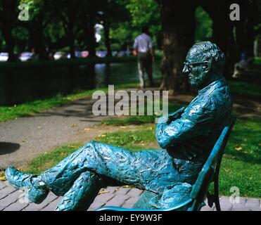 The Poet's Sculpture, Patrick Kavanagh, Dublin, Co Dublin, Ireland ...