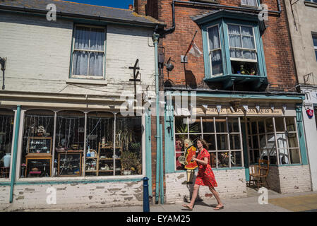 harbour street whitstable kent england uk Stock Photo - Alamy