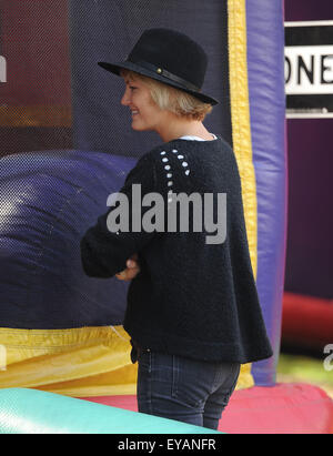 Malin Akerman wears a black hat to the Farmers Market Featuring: Malin ...