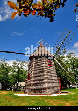Eastham, Massachusetts: 1680 shingled Eastham Windmill, the oldest on ...