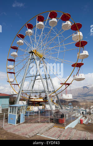 Ferris Wheel At Pank Resort Just Outside The Town Of Rawanduz, Iraqi ...