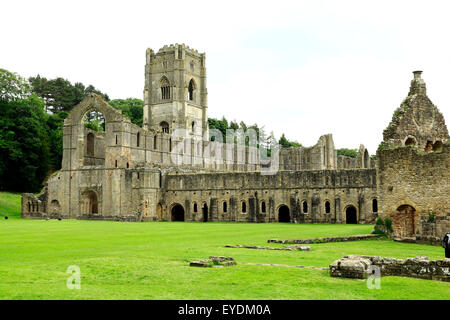 Fountains Abbey, medieval Cistercian monastery, monastic ruins, English ...