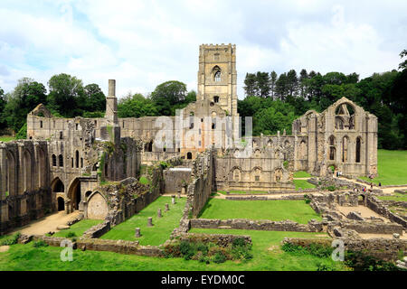 Fountains Abbey, medieval Cistercian monastery, monastic ruins, English ...